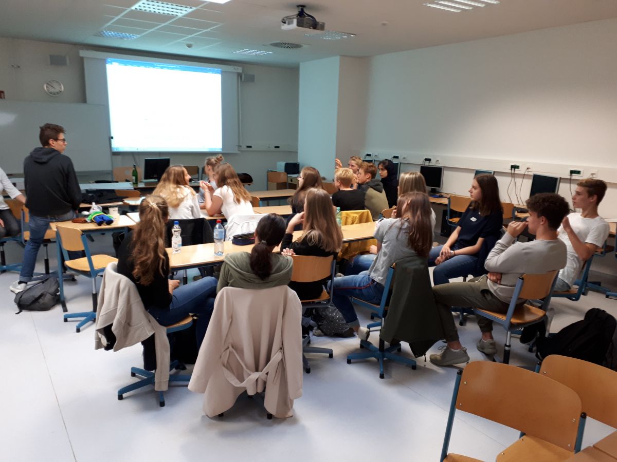 » Medienscout-Programm am GYFA startet in die zweite Runde - GYFA